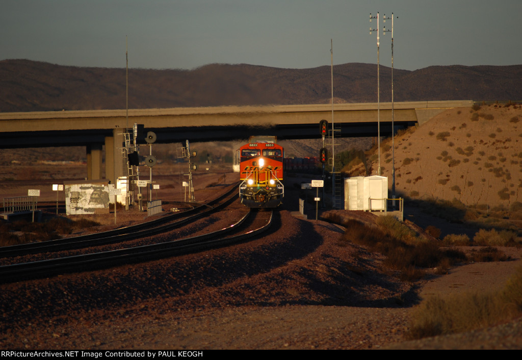 BNSF 6833 Leads the S LPC-SCL (Stack Long Point, Chicago-Southern California Logistics Center ...
